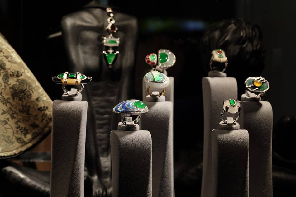 Dazzling diamonds